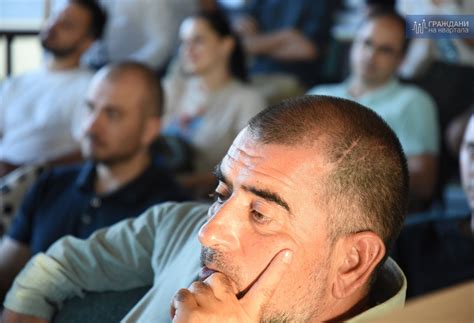 Публична дискусия на тема Градоустройството на Варна Граждани на квартала