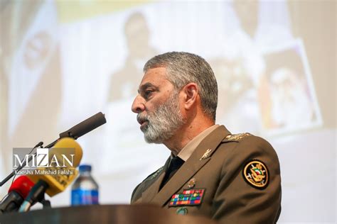 مراسم تجلیل از پرستاران و دانشجویان نمونه دانشگاه علوم پزشکی ارتش