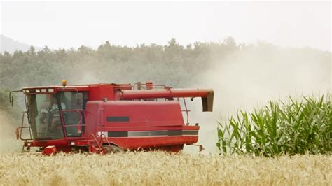 894 Farmer Driving Combine Stock Videos Footage And 4k Video Clips