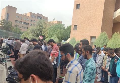 اعتراض دانشجویان به حرمت شکنی در دانشگاه صنعتی شریف تسنیم