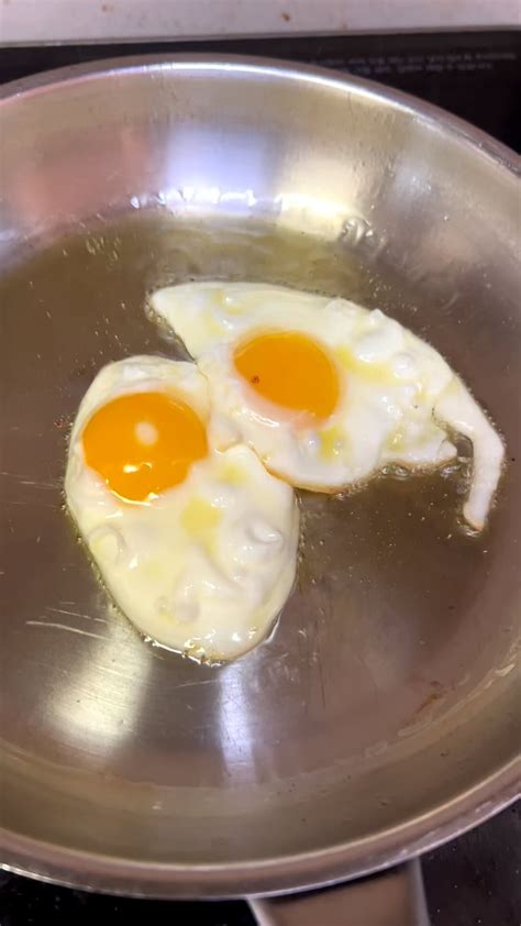 몬스터헌터 와일즈는 날씨 변화 이동 수단 타고 날아가는 몬스터 따라가기 같은 전투 중에 일어나는 일들이 자연스러우면서 멋지게