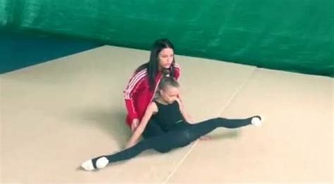 18 Как растягивать гимнастку Смотреть онлайн в поиске Яндекса по Видео