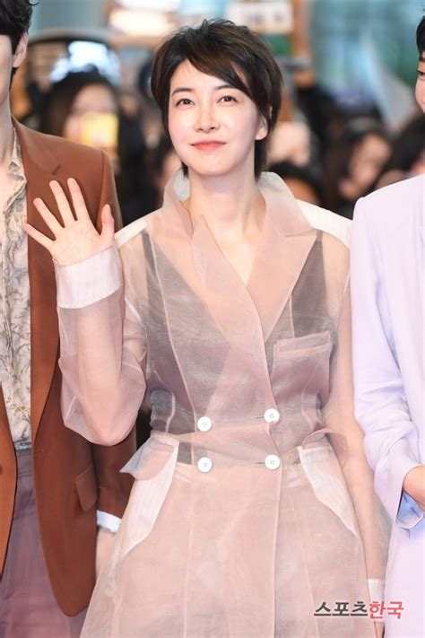 Jin Seo Yeon Fashionable See Through Fashion