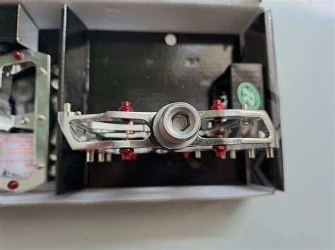 Reverse Components Reverse Escape Pedale Chrom silber RAW ...