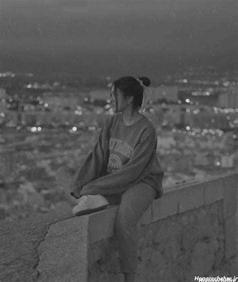 29 عکس پروفایل دخترانه خفن سیاه سفید که شما را متمایز میکند