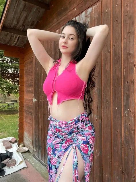 Pin De Madhu Singh Em Fiona Feminino Beleza Feminina Beleza