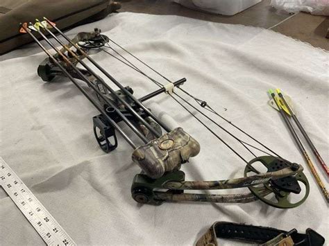 Bear Apprentice Bow With Case Release And Arrows Legacy Auction Company