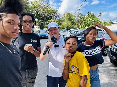 Монголоос 10 дахин бага хүн амтай Мөнхцэлмэг Баярхүү