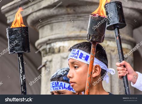 50 Fotos De Antorchas Guatemala Fotos Imágenes Y Otros Productos Fotográficos De Stock