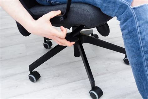 How To Fix A Squeaking Office Chair Step By Step Guide Stay Home Take Care