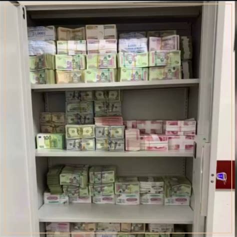 УБТЗ ын орлогч дарга С Батдөлийн гэрээс 7 3 тэрбум төгрөг олдсон бичлэг зургийг дэлгэлээ УБТЗ