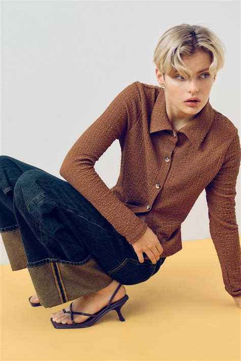 로라이즈 와이드 배기 진 다크 데님 블루 여성 Handm Kr 로라이즈 와이드 배기 진 다크 데님 블루 여성 Handm Kr