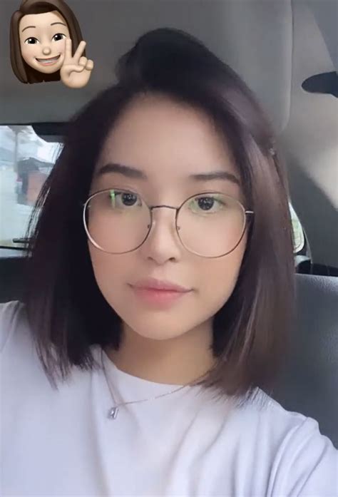 Alice Moyen Orang Cantik Gadis Wajah Gadis