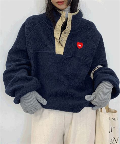 에그 패치 양털 아노락 에이블리