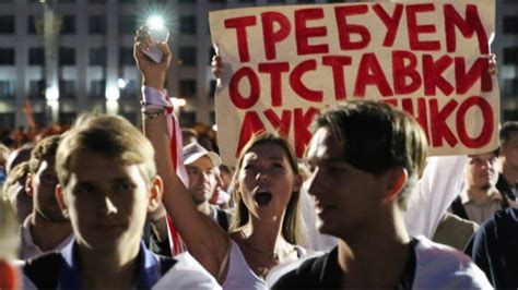 Затвор за студенти и преподавател в Беларус заради участие в антиправителствените протести