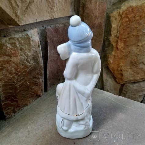 Фарфорова статуетка хлопчик із собакою Violity