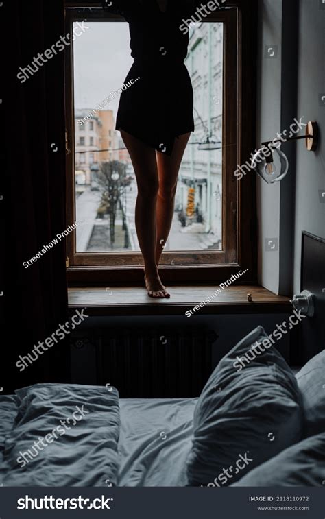 Sexy Girl Silhouette Frame Stock Photo 2118110972 Shutterstock