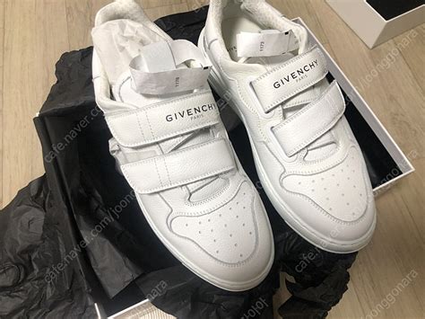 지방시 스니커즈 흰색 사이즈41265~270 구두로퍼 중고나라