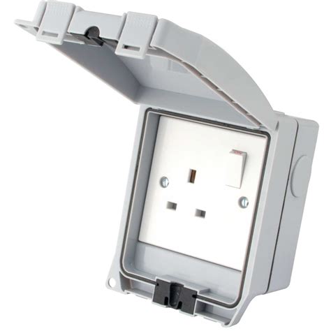 M2 Weatherproof 13a 1 Gang Switched Socket With Solid Grey Lid Ip66