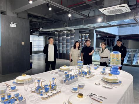 陶瓷艺术学院教工党支部赴景德镇邑山陶瓷智造工坊开展产教融合调研活动 学院动态 学院新闻 陶瓷艺术学院