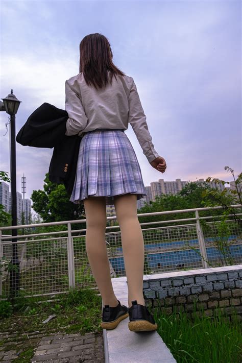 森萝财团 月下 01 微图坊