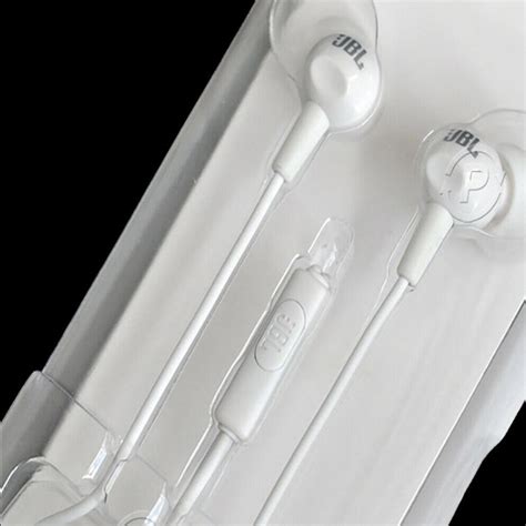 Best Jbl C Si In Ear White Headphones Sparthe Electronics
