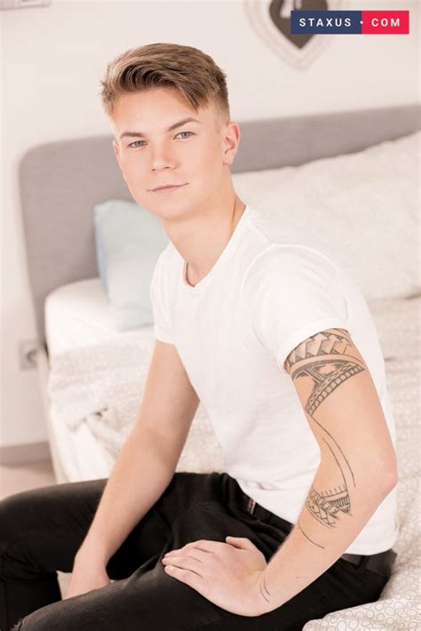 Staxus Sightseeing Tyler Scott Jim Bridges Twinkadvisor