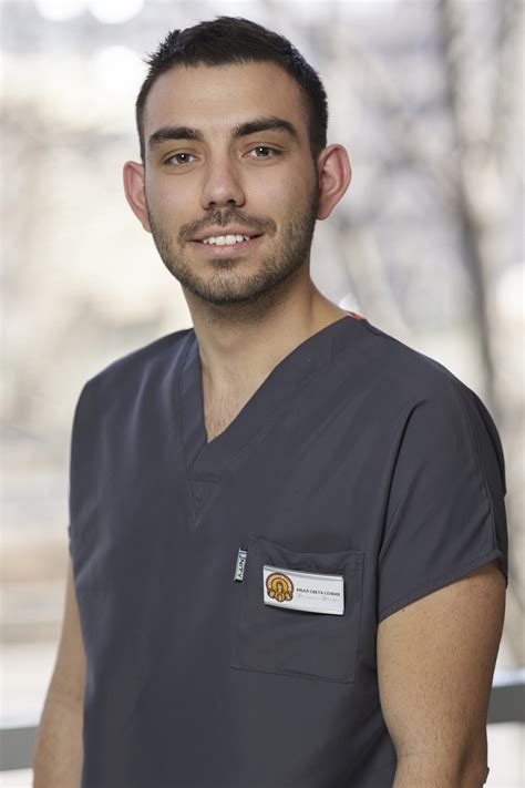 МБАЛ Св София д р Енвер Атип Лекар специализант