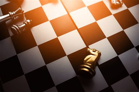 사업 아이디어와 경쟁과 Stratagy 계획 성공 의미의 체스 보드 게임 개념 개념에 대한 스톡 사진 및 기타 이미지 개념 결정 계획 Istock