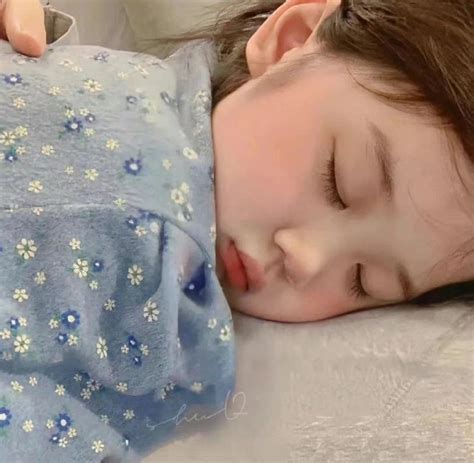 𝙒𝙚𝘾𝙝𝙖𝙩女生头像 微信可爱卡通头像图片 芝麻科技讯