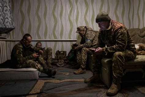 Привласнив бойові на Дніпропетровщині засудили військового Заборона