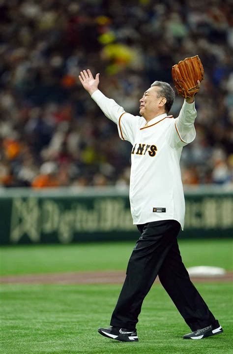 【フォト】江川卓さんが始球式「ショックが大きい。届かなかった」 産経ニュース