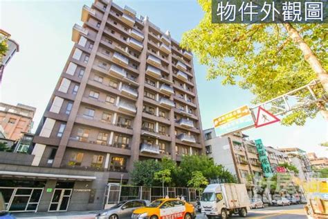 采菊景觀四房車位 兆雄建設四房車位高樓遠景 台北市文山區木新路三段 采菊 住宅大樓第三種住宅區 整層住家出售 永慶房屋
