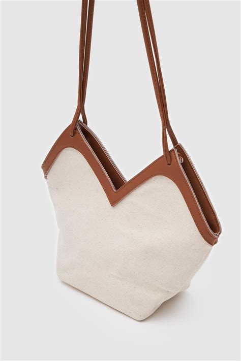 V Model Çanta Taba Ambar