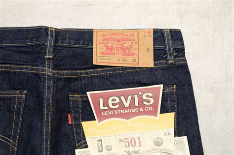 กางเกงยีนส์ Levis สียีนส์ ทรงกระบอก Aree Vintage Jeans Thaipick