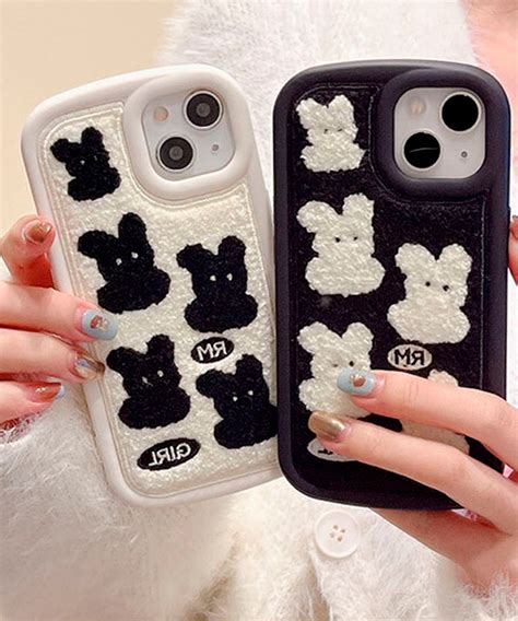 🧡🚀3시이전 당일배송🚀🧡 아이폰 토끼 로이 블랙 자수 케이스 에이블리