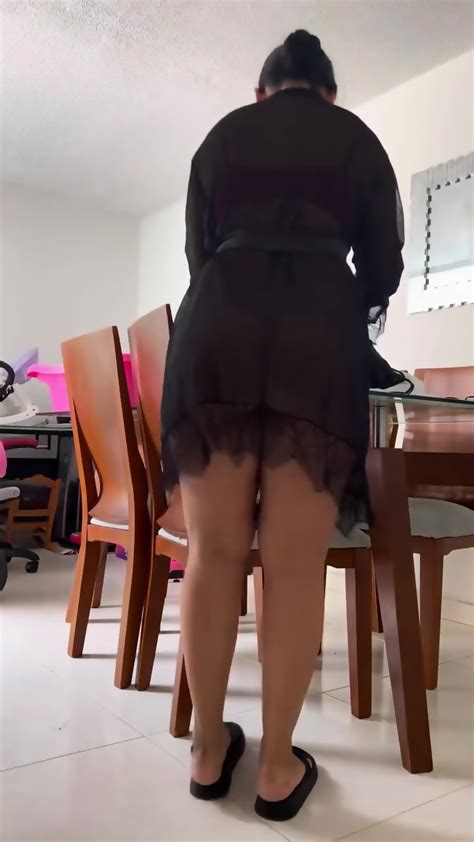 Цөлийн дундах горилла ус гуйж бар түүнд кокс өгдөг 4 Eporner