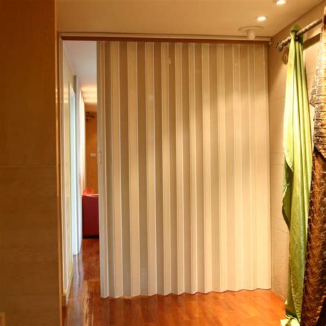 ฉากกั้นห้อง พีวีซี Pvc Folding Door พรหมสิน พี เอส ซี • ผ้าม่าน มู่ลี่