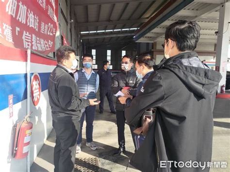 斑馬線當起跑線台中囂張駕駛除夕夜街頭競速 4飆仔下場慘了 ETtoday社會新聞 ETtoday新聞雲