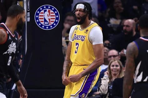 Nba分析师：湖人将戴维斯交易到勇士队，勇士可送格林和克莱腾讯新闻