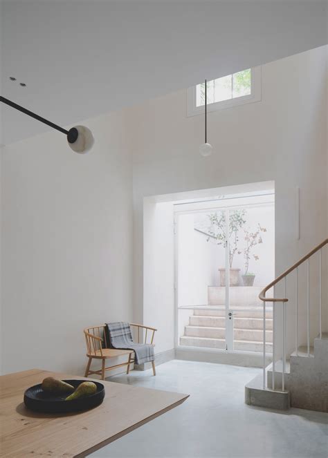 Bindloss Dawes Maximises Light And Space In London Mews House