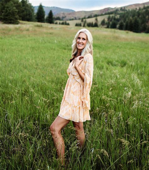 About Leslie Gustafson