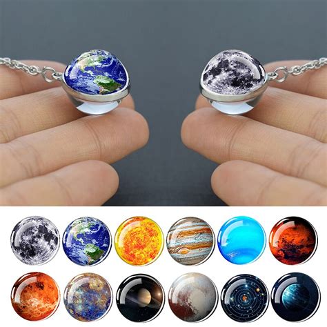 어둠 속에서 빛나는 달 지구 태양 화성 그림 유리 공 펜던트 태양계 행성 목걸이 갤럭시 성운 빛나는 보석 Aliexpress