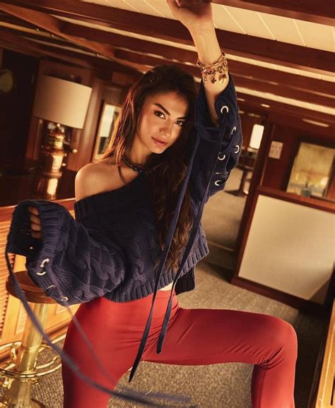 Demet Özdemir Sevgilisi Sergio Ile Ilk Paylaşımını Yaptı Magazin