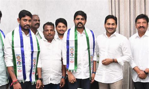 Jsp Leaders Join Ysrcp
