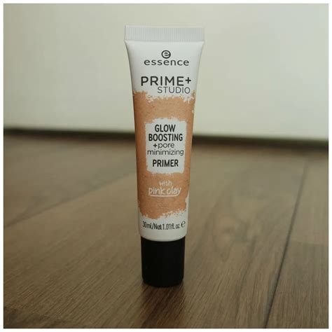 Essence Prime Studio Glow Boosting Primer Floating In Dreams