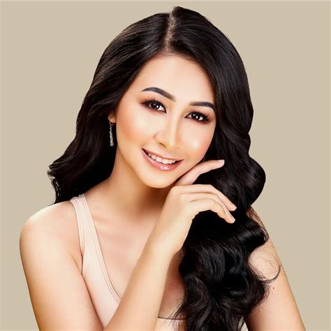 Ready Set Glow Join The Tabaqueñachallenge Trend Win These Amazing