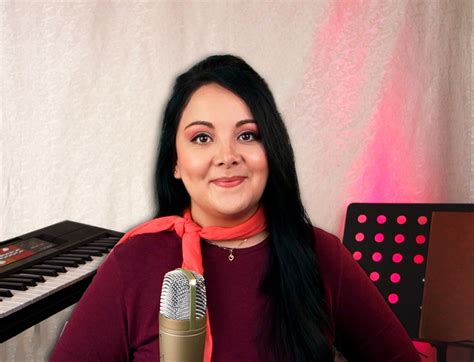 Brahiron Chávez Imitador Y Cantante Chileno De Luis Miguel En El Programa Mi Nombre Es Chile