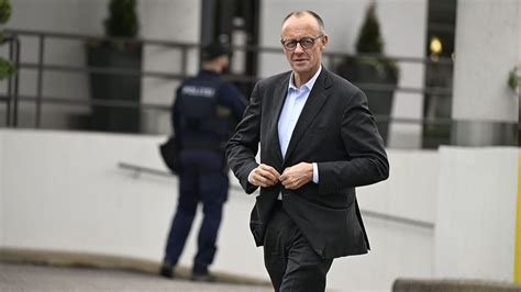 Германия обяви че западните страни са свалили ограниченията за обсега на оръжията на Украйна