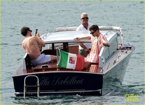 Thomas Doherty Goes Shirtless While Enjoying A Lake Como Vacation Photos Photo 4947843